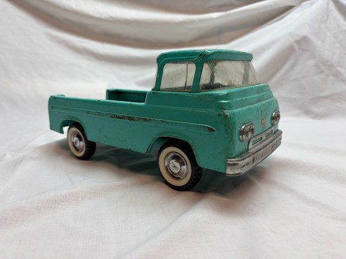 Ny-Lint #5300 Ford Econoline Custom Camper Truck from 1960's without ...