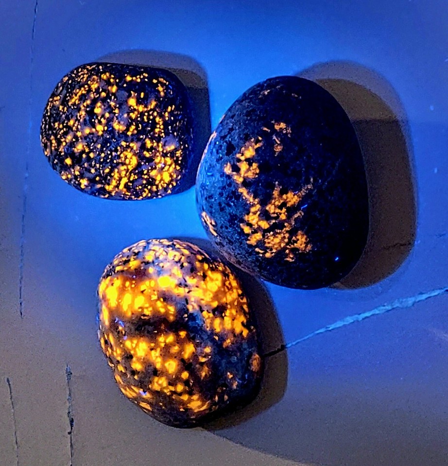 Three BRIGHT Yooperlite Rocks Fluorescent Sodalite Glow Stone V3 | eBay
