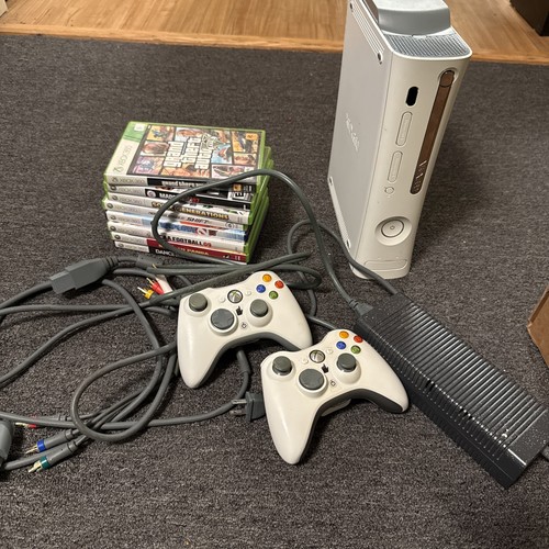 Microsoft Xbox 360 Console White + Power Supply & AV Cable 2 Controller ...