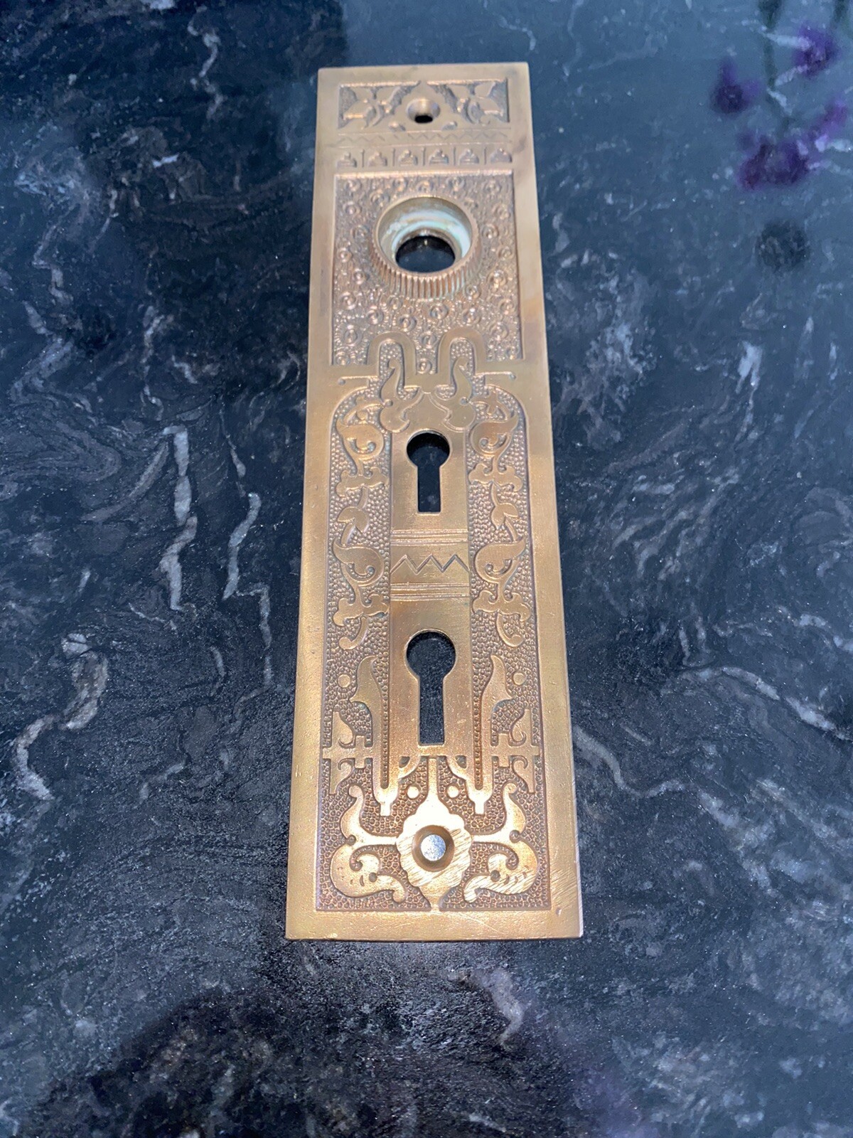 Antique Russel and Erwin Hardware Co. Design Double Keyhole Backplate ...