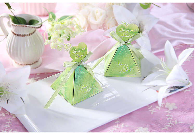 1-100X Dreamy Triangle Paper Party Wedding Favour Sweet Boxes + Ribbons ...