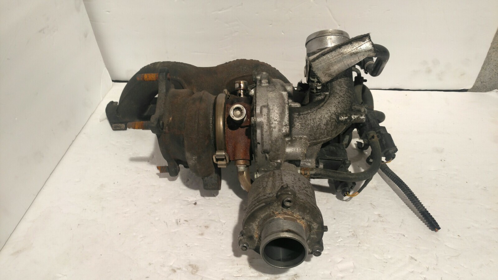 2009-2012 Audi A4 A5 Q5 2.0L Turbo Manifold Unit Turbocharger ...