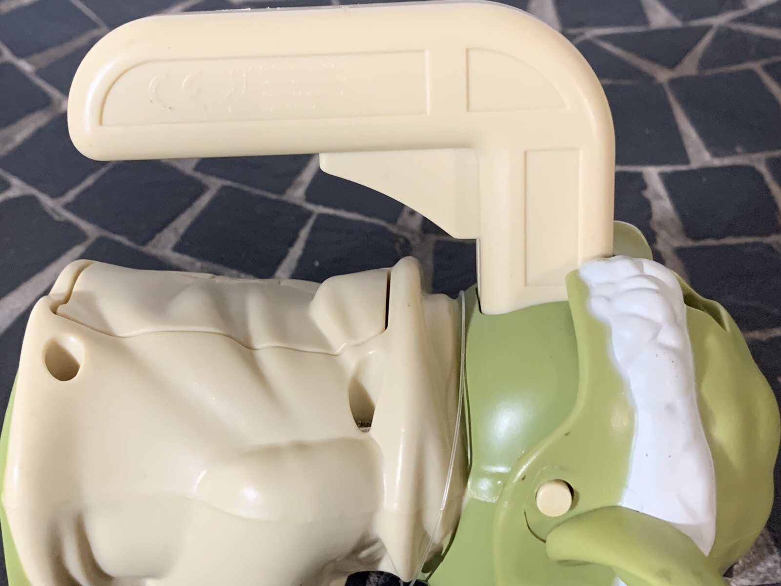 Star Wars Yoda Kids Flashlight 2013-Jakks Pacific Inc. | eBay