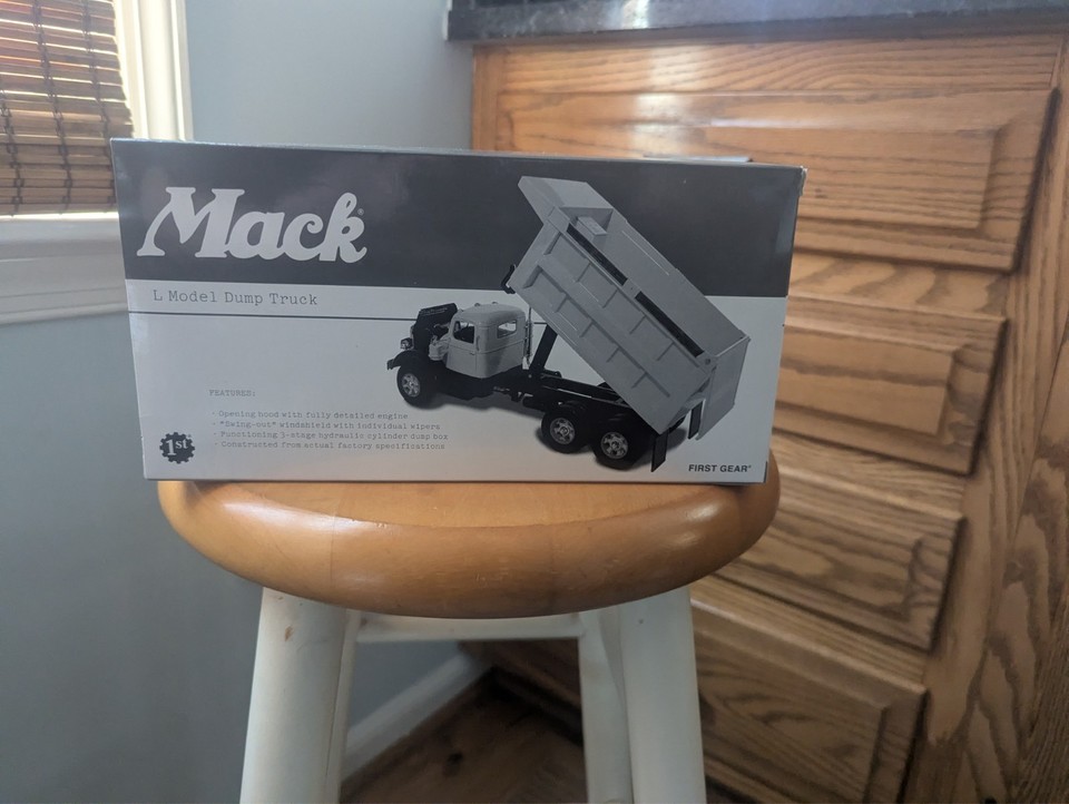 FIRST GEAR L.Suzio Const .co Mack L-Model Dump Truck Scale 1/34 | eBay