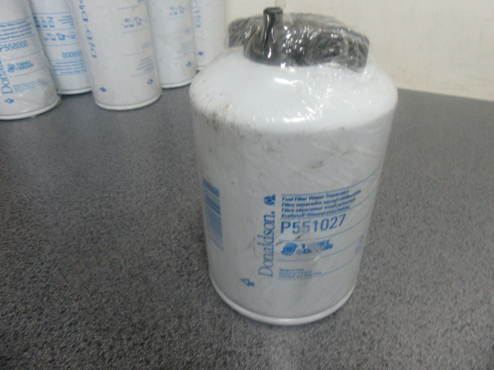 DONALDSON P551027 - Fuel filter cross reference