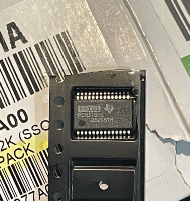 PCM1730E X2077A00 Audio D/A Converter ICs 24-Bit 192kHz Smplng Adv Stg ...