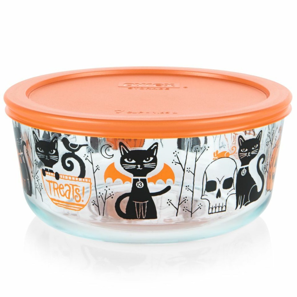 Pyrex 7 Cup HALLOWEEN Cats & Bats FIENDISH FRIENDS *or* Pumpkins JACK O ...