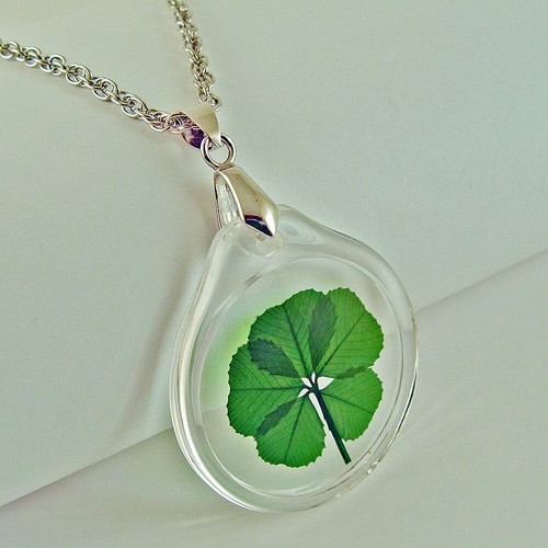 Five Leaf Clover Acrylic Charm Necklace with a Real Five Leaf Clover AN ...