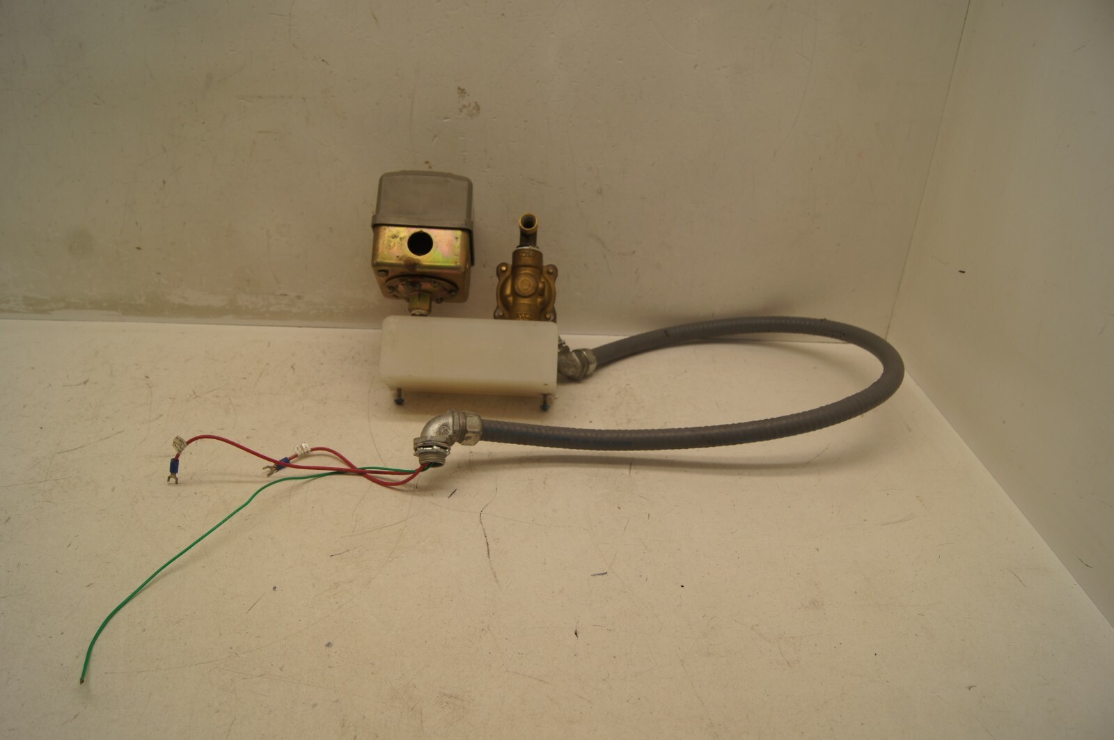 ASCO RED-HAT T901204 LISTED 104R SHUTOFF VALVE 8210G2 OEM | eBay