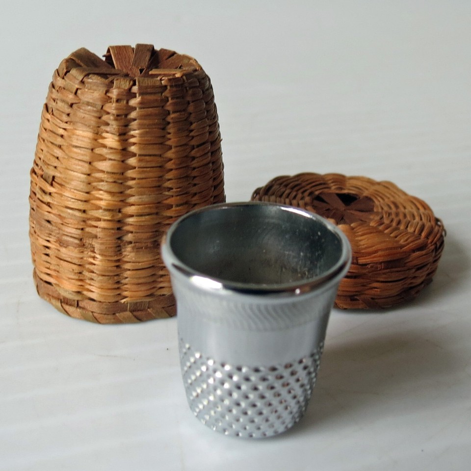 3 vintage miniature Shaker baskets with lids incl. nesting thimble ...