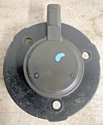 18 19 20 21 VW TIGUAN 2.0T - FUEL RAIL / SENSOR 06L133317L / 06L906054C ...