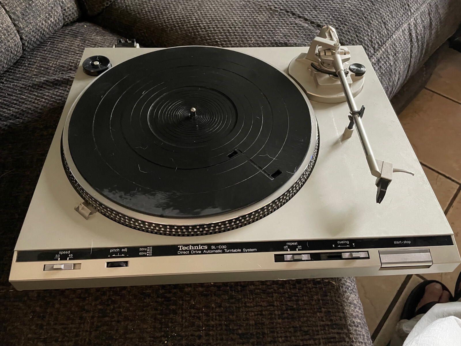 TECHNICS SL-D30 DIRECT DRIVE TURNTABLE PHONO RECORD PLAYER