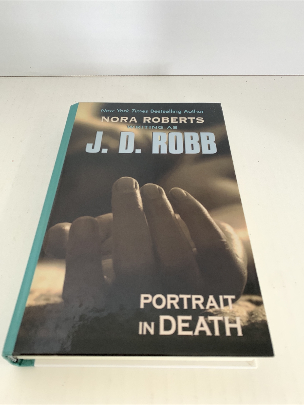PORTRAIT IN DEATH ~ Hardcover ~ LARGE PRINT Book ~ J.D. Robb ~ Very ...