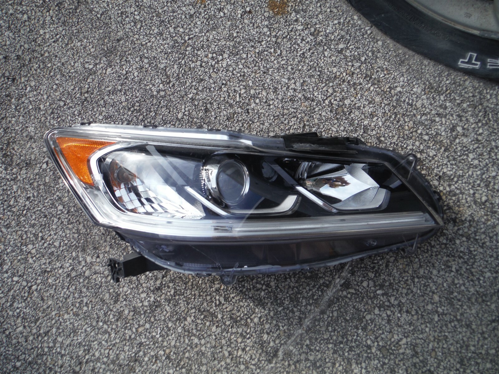 2016-2017 HONDA ACCORD SEDAN RIGHT FRON HEADLIGHT HEAD LAMP OEM 33100 ...