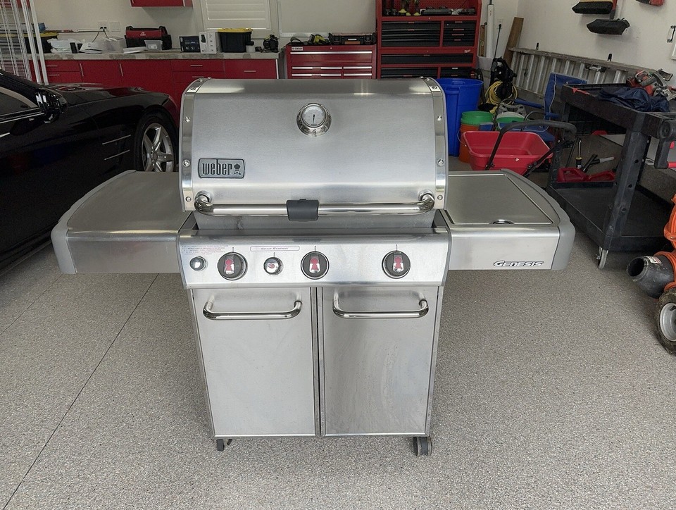 Weber Genesis Natural Gas BBQ With Sear Station | eBay