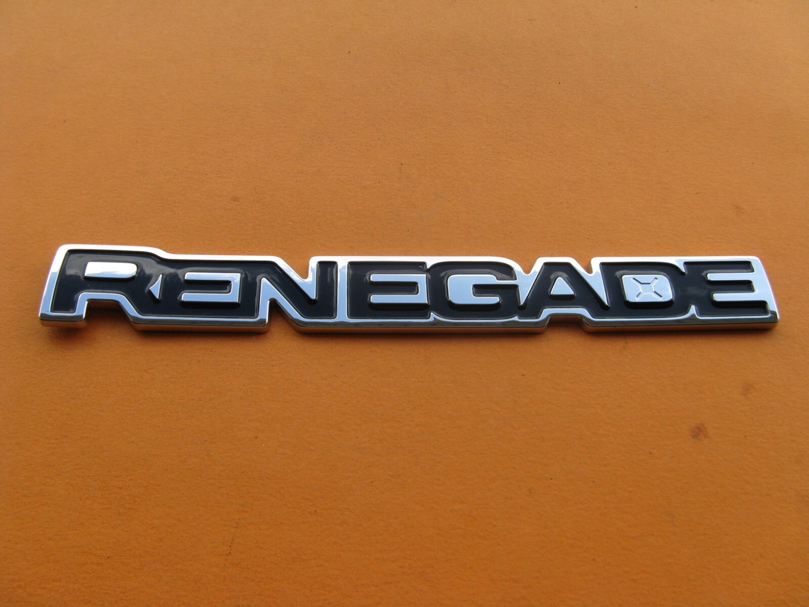 2015-2018 JEEP RENEGADE SIDE DOOR EMBLEM LOGO BADGE SYMBOL 15 16 17 18 ...