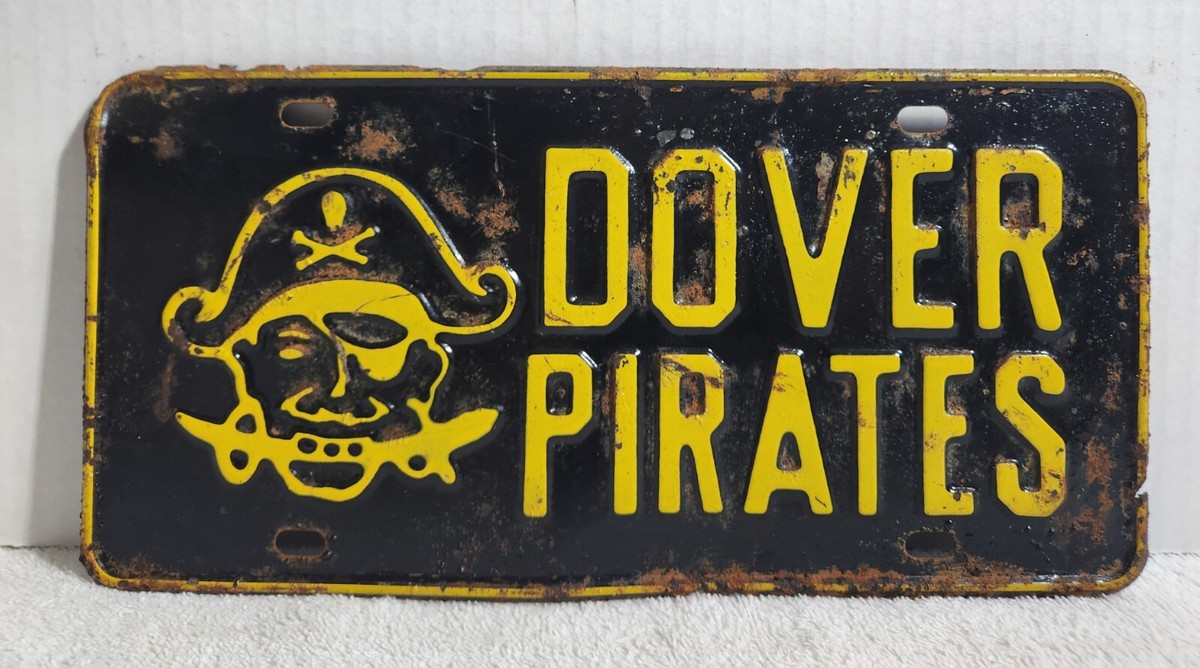 Dover Pirates Logo Dover Pirate Track & Field