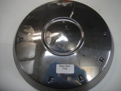 NOS Ford 1961 62 Galaxie small hubcap...appears new...small ding #7123 ...