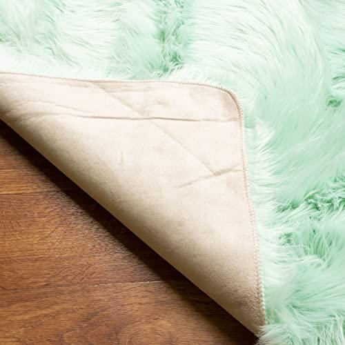Super Area Rugs Ultra Soft & Fluffy Faux Sheepskin Rug, Mint 4 x 6 Feet ...