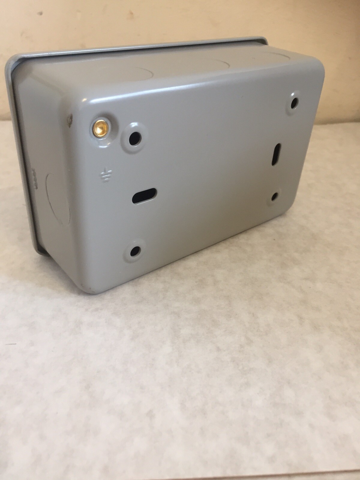 Newlec NL8400/1RCD 13A 1 Gang Metal Clad RCD socket NEWLEC 13amp 1 Gang ...