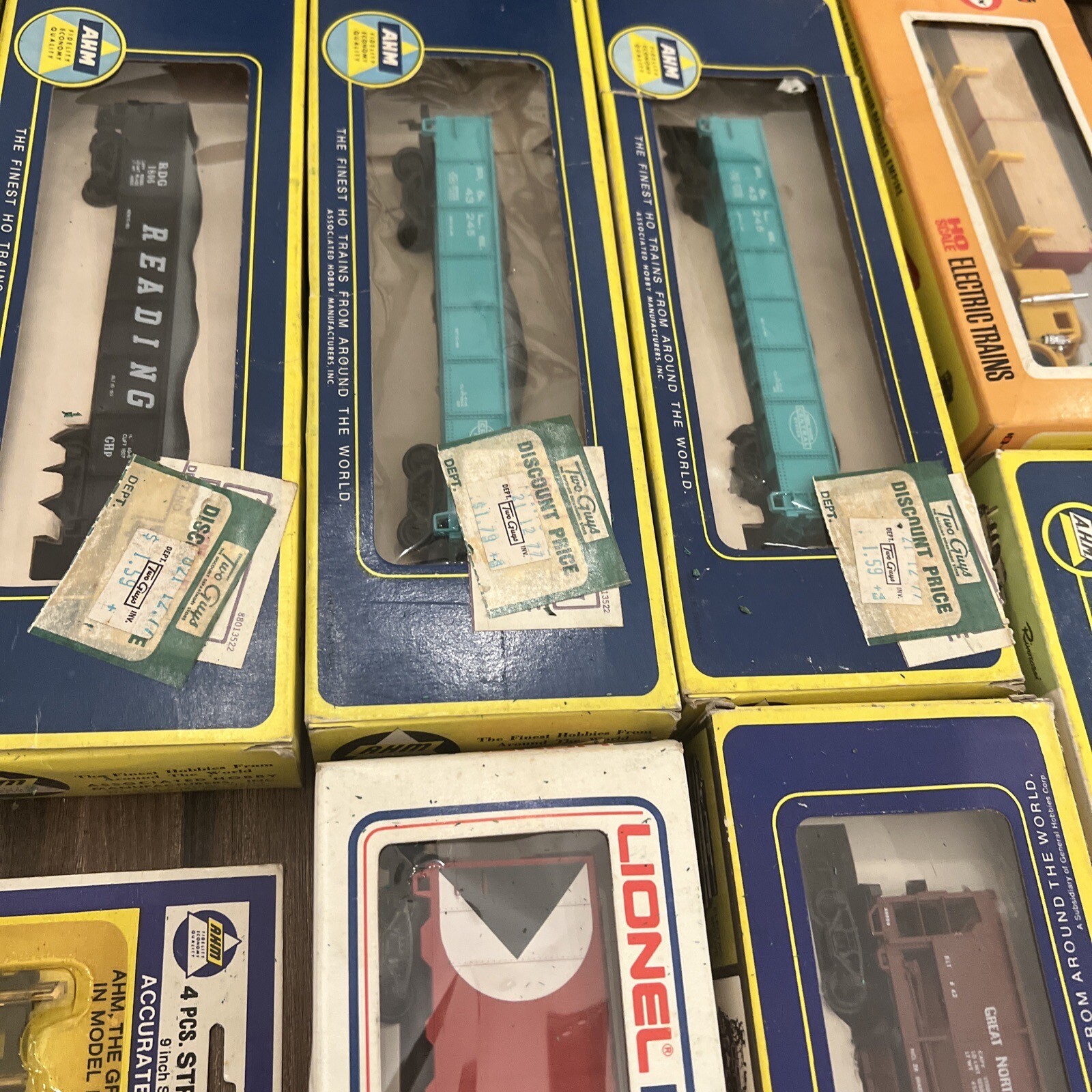 Vintage HO Scale Trains Assorted Mixed Lot Untested Lionel Train AHM ...