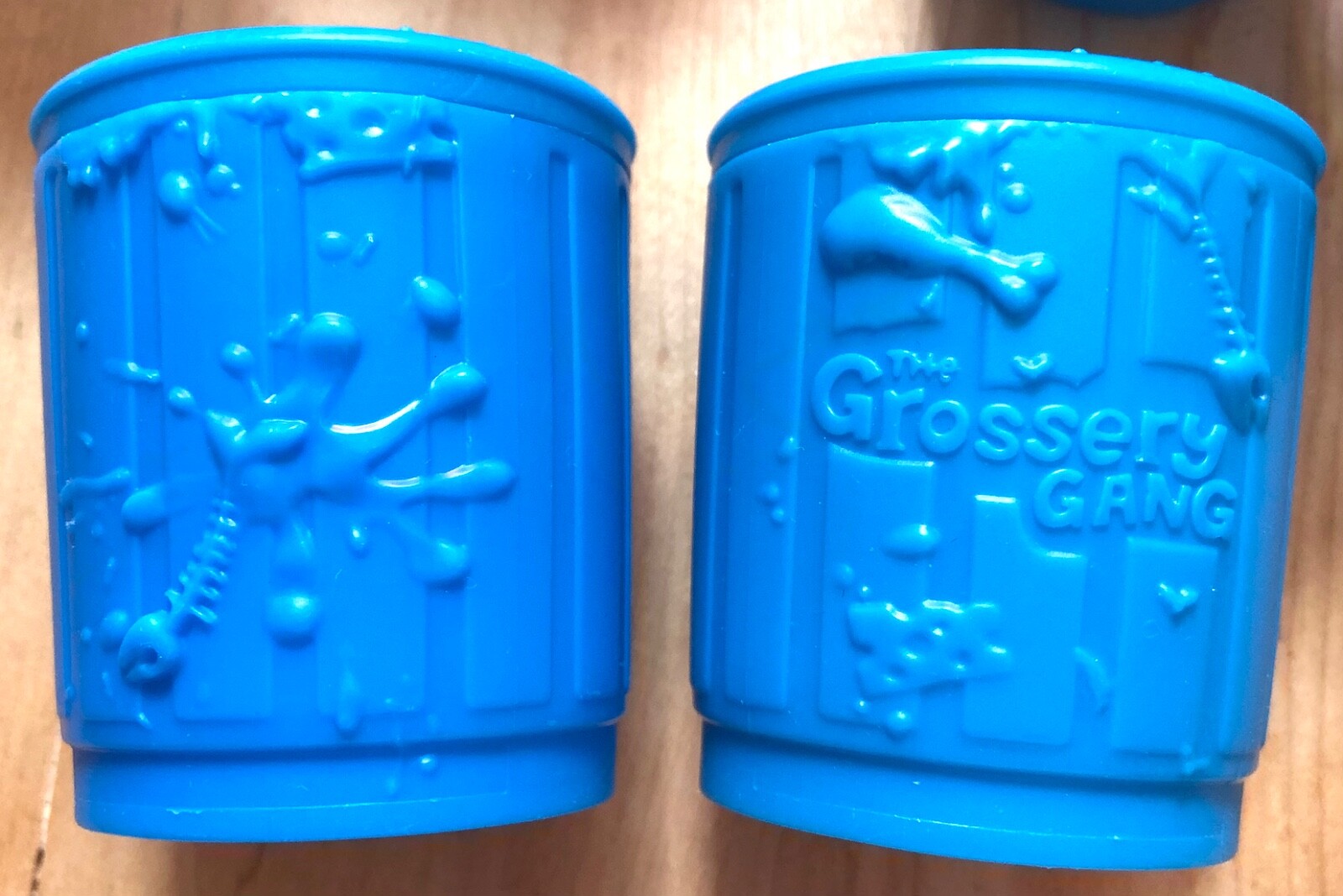 8 Grossery Gang Grosseries blue trash cans - about 2-3/4" tall - MOOSE ...