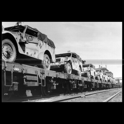 Photo A.027466 M3A1 WHITE SCOUT CAR 1944 RAILWAY TRAIN WW2 | eBay