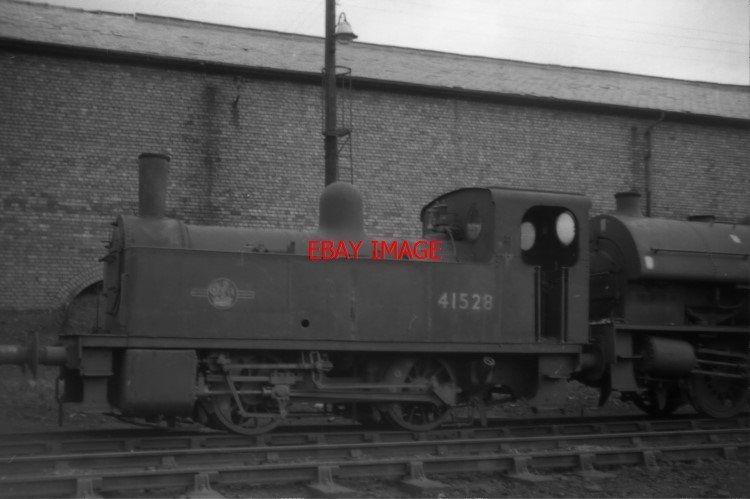PHOTO LMS EX CALEDONIAN PUG LOCO NO 41528 AT STAVELEY IN 1966 | eBay