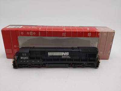 Atlas 8627 HO Scale Norfolk Southern C30-7 Diesel Locomotive #8020 w ...