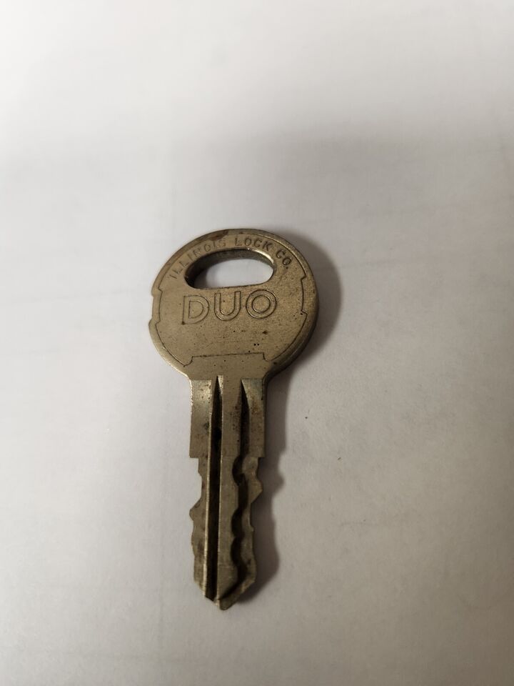 Illinois Lock Co. DUO Key # 5032MP Vending Or Washer Key MP5032 | eBay