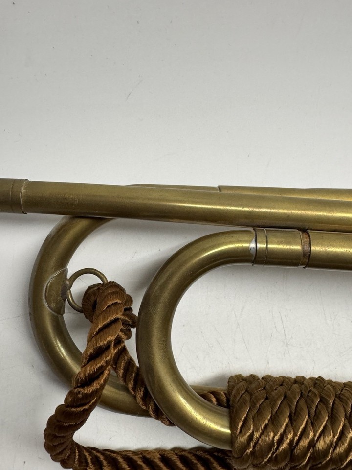 Vintage U. S. Regulation Brass Bugle with Original Mouthpiece | eBay