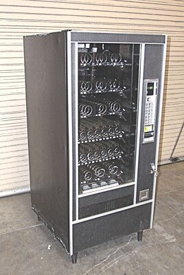Automatic Products ( AP ) 6600 snack vending machine w/ an 'after ...