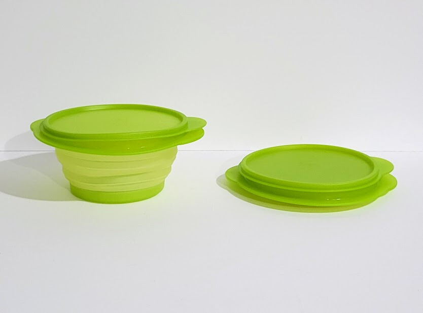 Tupperware 5452A-1 Flat Out Collapsible Bowls -Set of 2 Green - Good ...