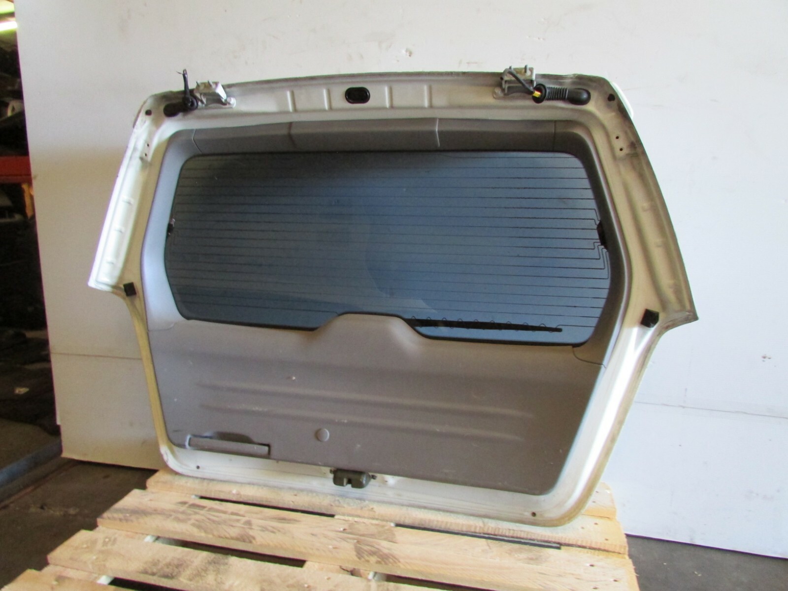 JDM 03 08 Subaru Forester OEM Liftgate Hatchback Trunk Spoiler Glass ...