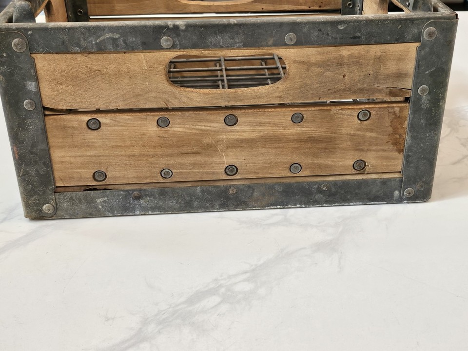 VINTAGE 55 Borden’s Milk Bottle Dairy Crate Wood Metal Box 15"x12"x7" | eBay