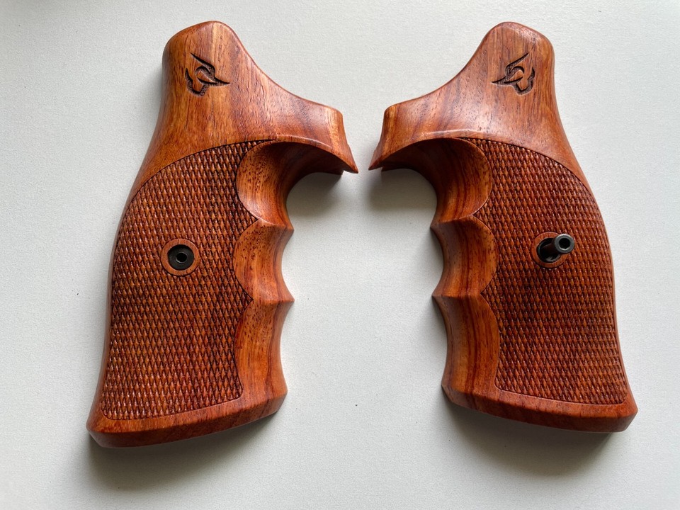 NEW Grip For Taurus Raging Bull/Raging Hunter 454 460 480 500 Checker ...