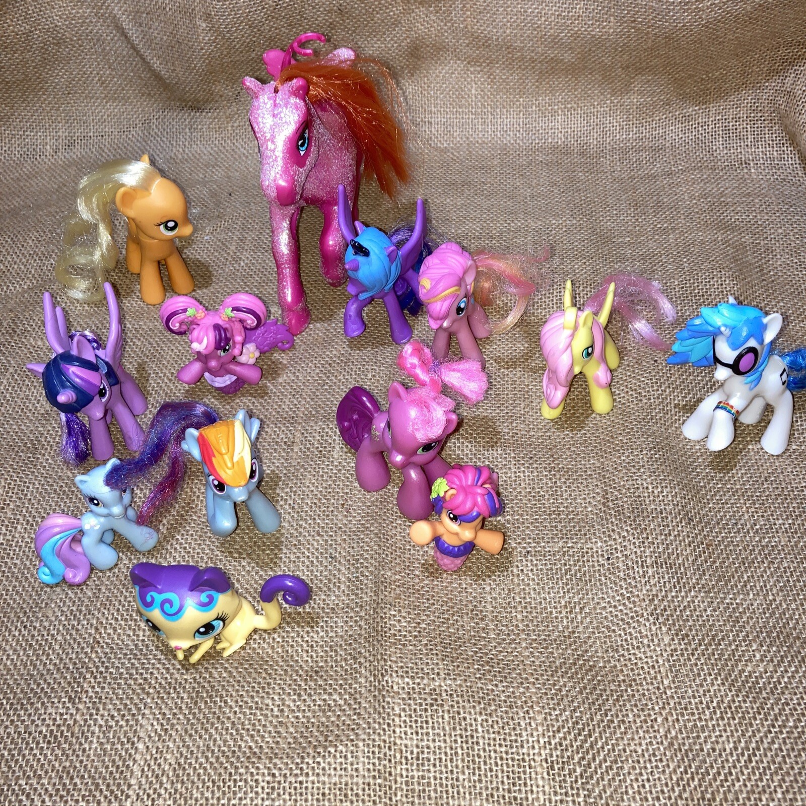 My Little Pony MLP Mixed Lot Of 12 Different Sizes/ages Ponies Toys ...