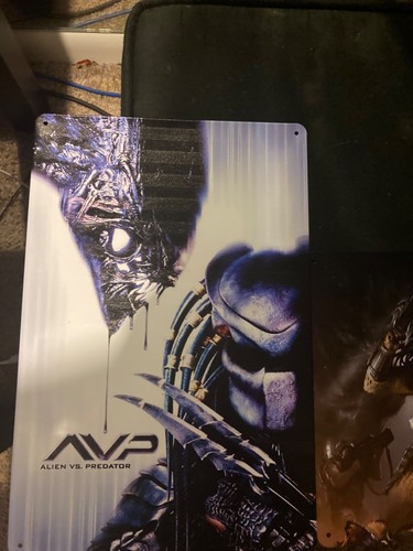 alien predator signs | eBay