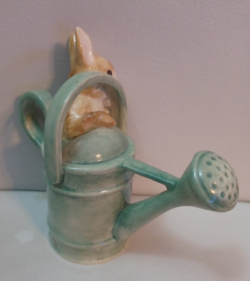 BEATRIX POTTERS.PETER RABBIT IN WATERING CAN. RARE CLASSIC.2006..A6275 ...
