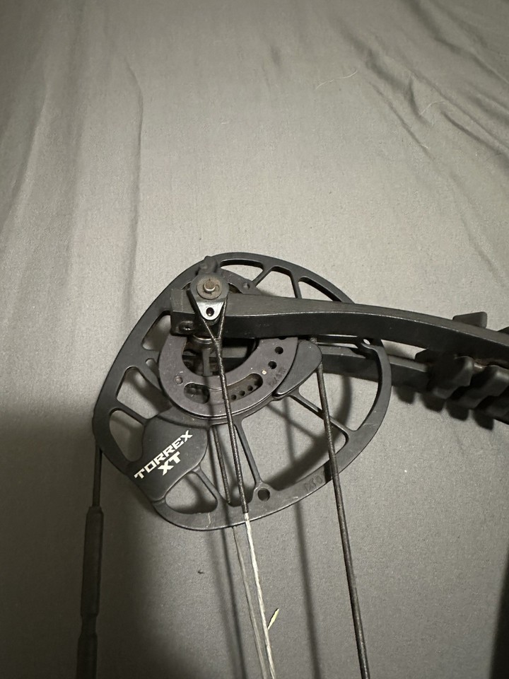 Hoyt Torrex Compound Bow – 60-70 lb Draw | eBay