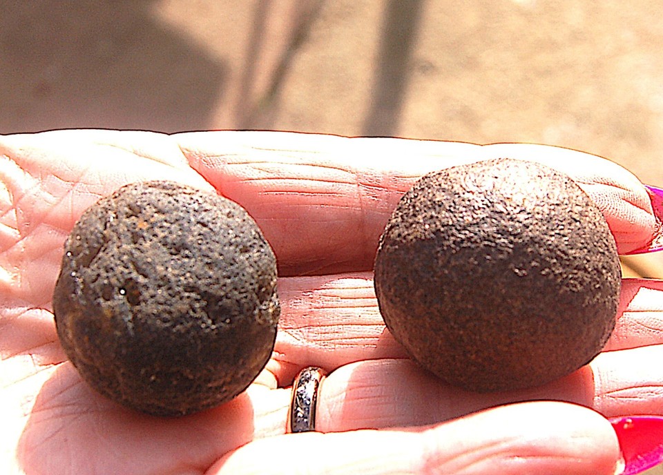 Two Shaman Stones Ferrous Oxide Moqui Balls - One Male One Female - 70g ...