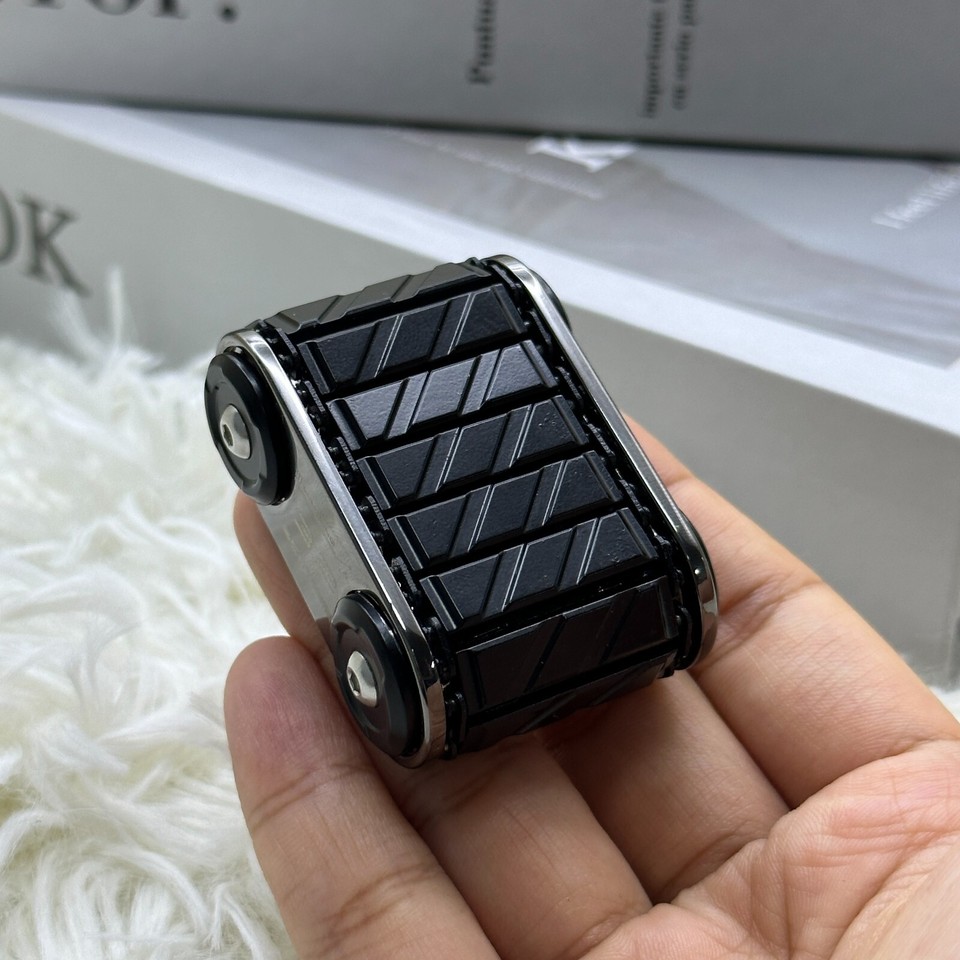 Fidget Spinner Tank Roller Shape Decompression EDC Ratchet Metal Desk ...