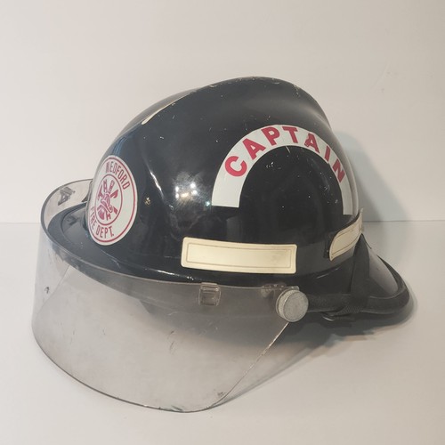 Vintage 1983 Cairns Fire Helmet Captain Medford Fire Dept DLA Contract ...