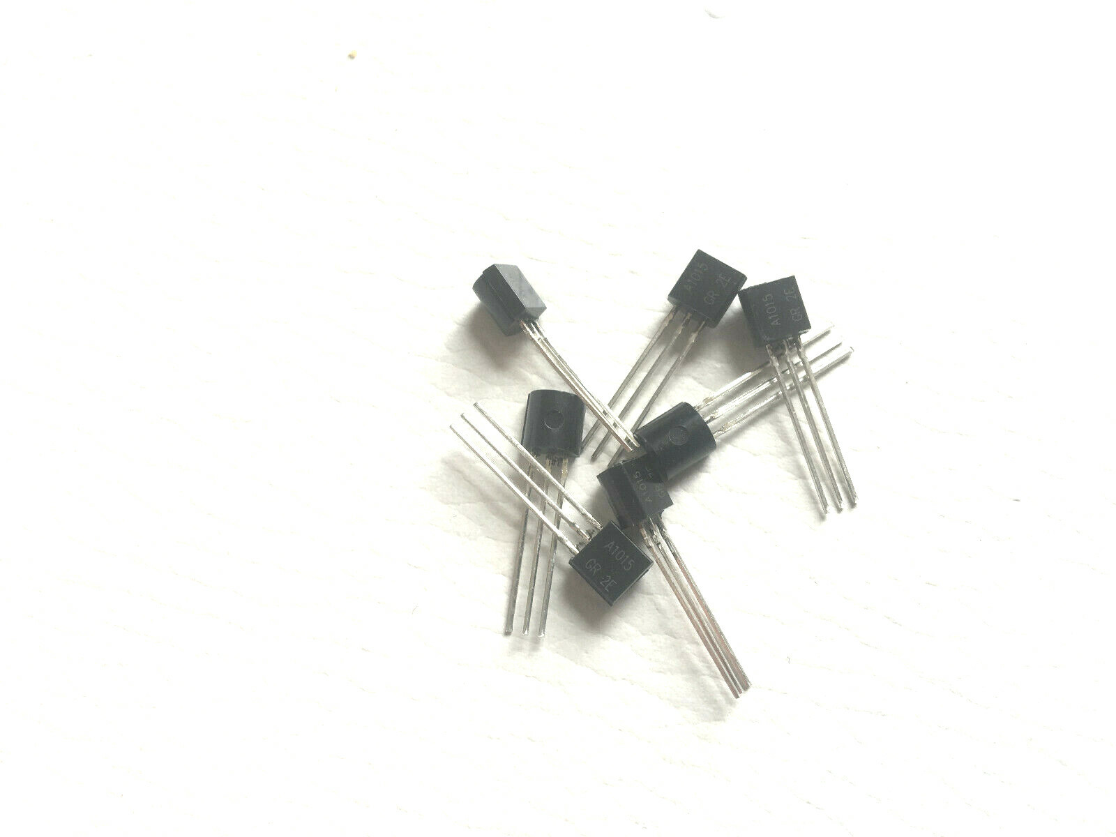 10 Pieces 2SA1015 New Toshiba PNP Transistor 150mA 50V 3 Pin TO-92 ...
