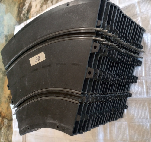 VINTAGE ELDON SLOT CAR TRACK 1964, 20 SECTIONS CURVED TRACK. 1/32 SCALE ...