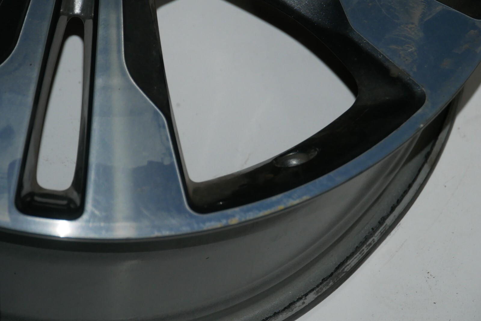 2014-2017 MERCEDES-BENZ CLA250 W117 WHEEL RIM R18 7.5J A2464010400 OEM ...