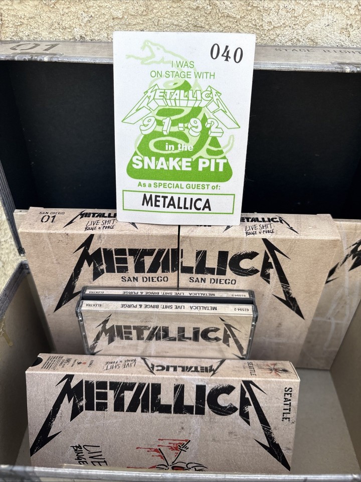 METALLICA-LIVE SHIT BINGE &PURGE BOX SET 3 CD'S ,VHS Tapes Book,pass ...