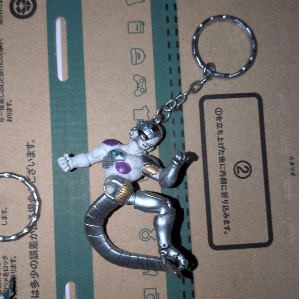 Dragon Ball Z 8 Figure Keychain Set - Tarles Frieza Goku SSJ4 Vegeta ...