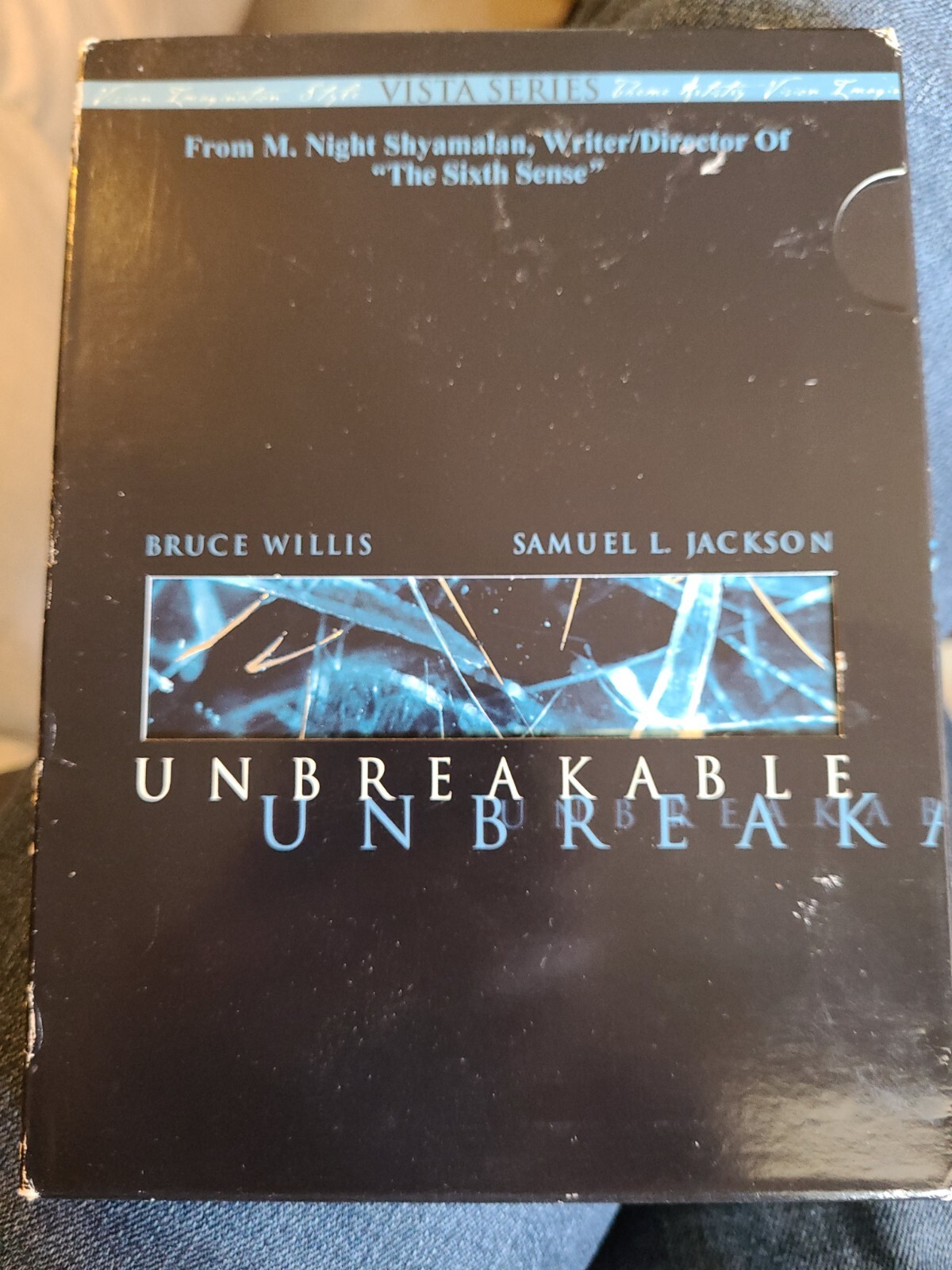 Unbreakable (Two-Disc Vista Series) - DVD By Bruce Willis - VERY GOOD ...