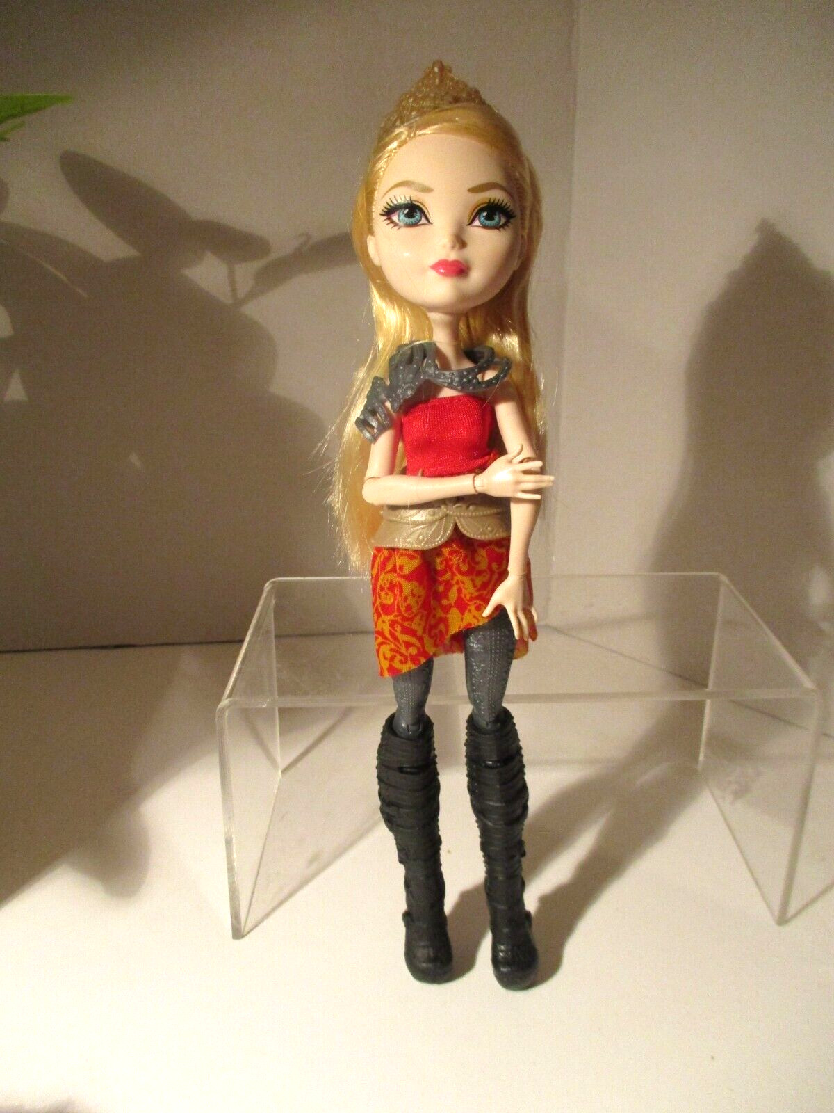 Monster High Doll Apple White Mattel with Black Boots and Crown